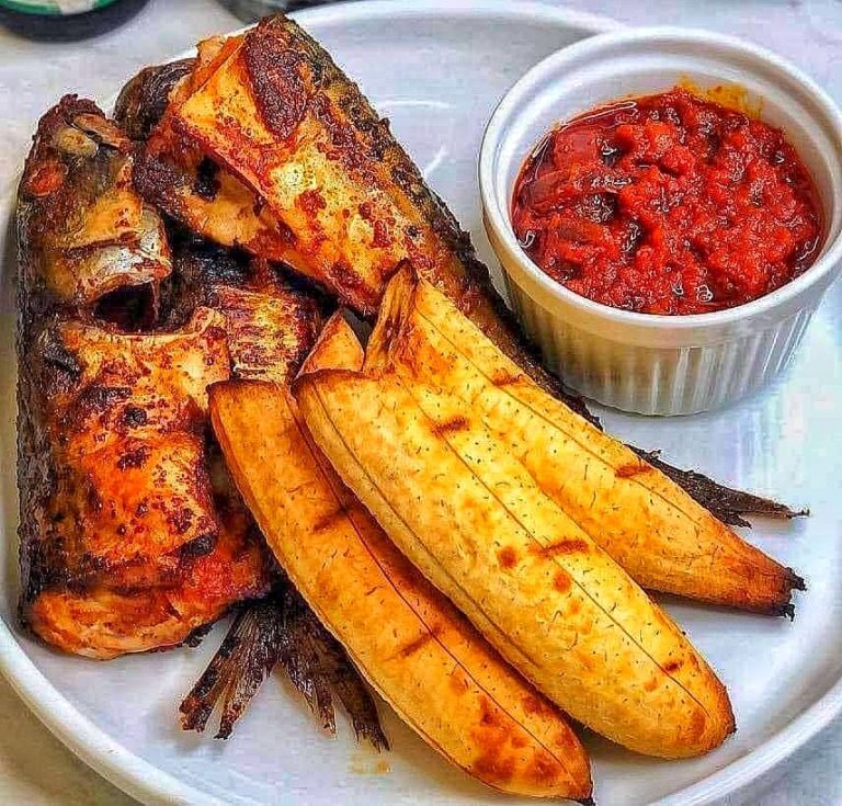Street Food in Lagos: Top 10 Spots for Suya, Boli & Puff-Puff