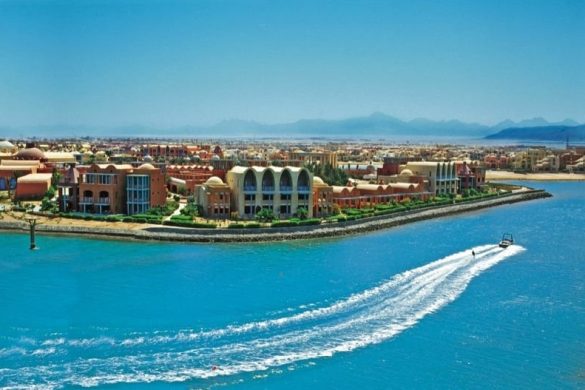 Explore North Africa: History, Architecture & Desert Landscapes